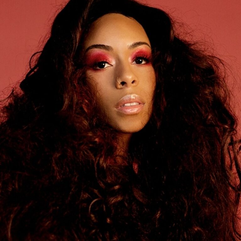 Ravyn Lenae - موزیلون